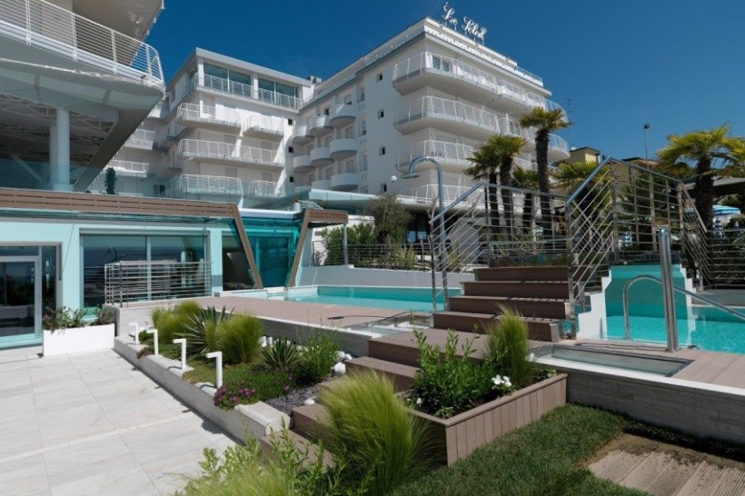 Hotel Le Soleil, Itálie Lido di Jesolo - 12 175 Kč (̶1̶3̶ ̶6̶8̶0̶ Kč) Invia