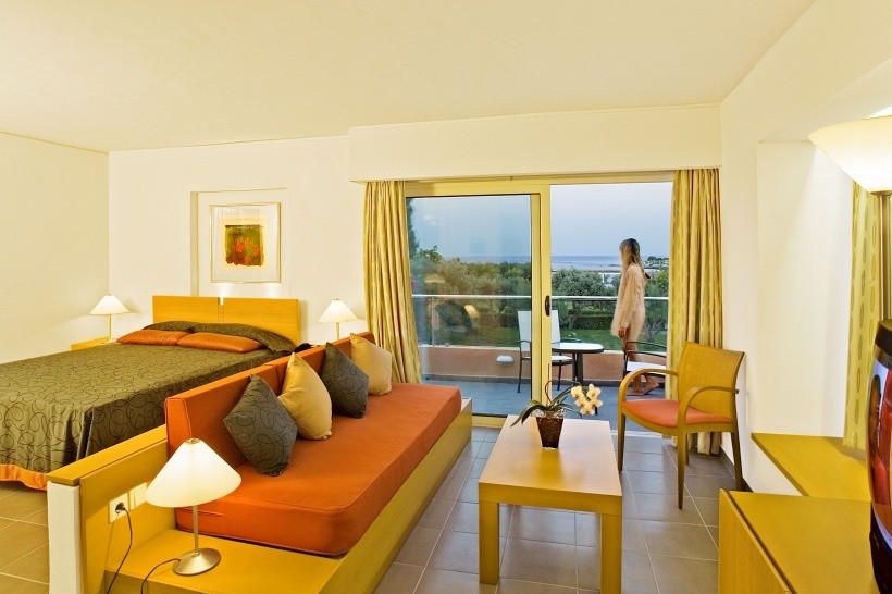 Hotel Eden Roc Resort, Řecko Rhodos - 23 990 Kč (̶2̶4̶ ̶9̶9̶0̶ Kč) Invia